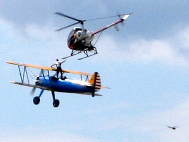 Wing walker was 1 of 2 to perform deadly stunt - CBS News