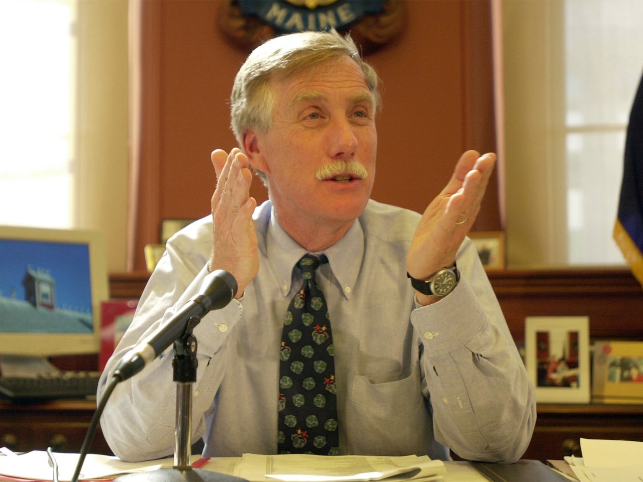 Sen. Angus King switches endorsement to Democrat in Maine governor's ...