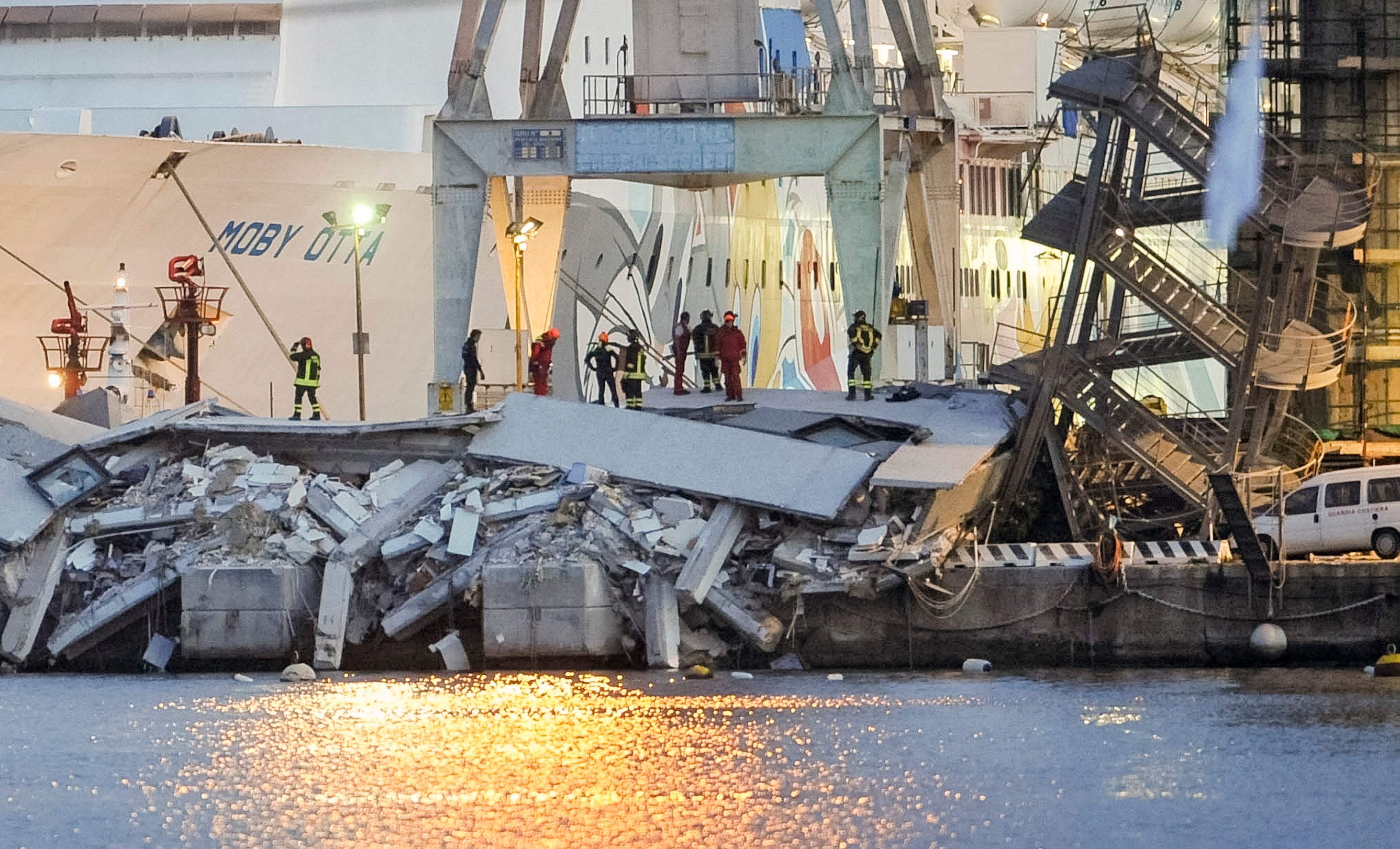 Death toll in Italian cargo ship crash rises to 7 - CBS News