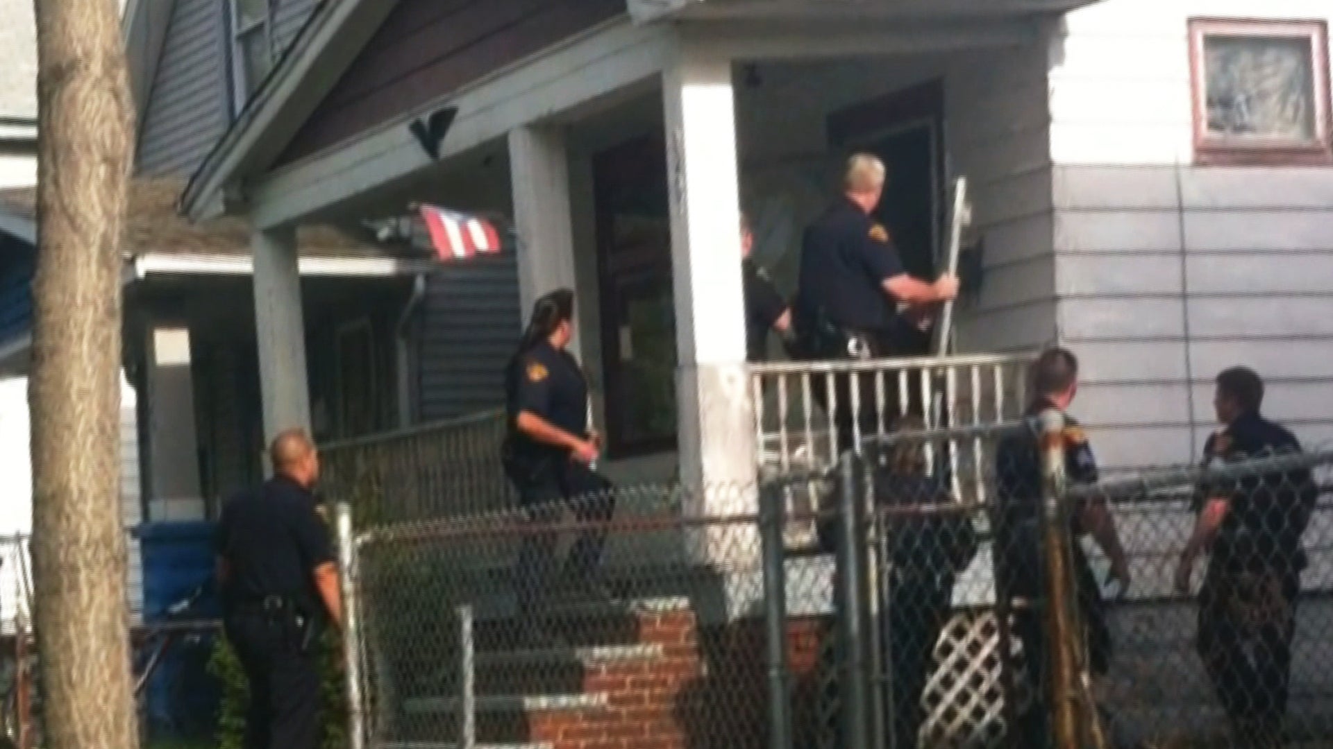 Caught on video: Police storming Ariel Castro's home - CBS News