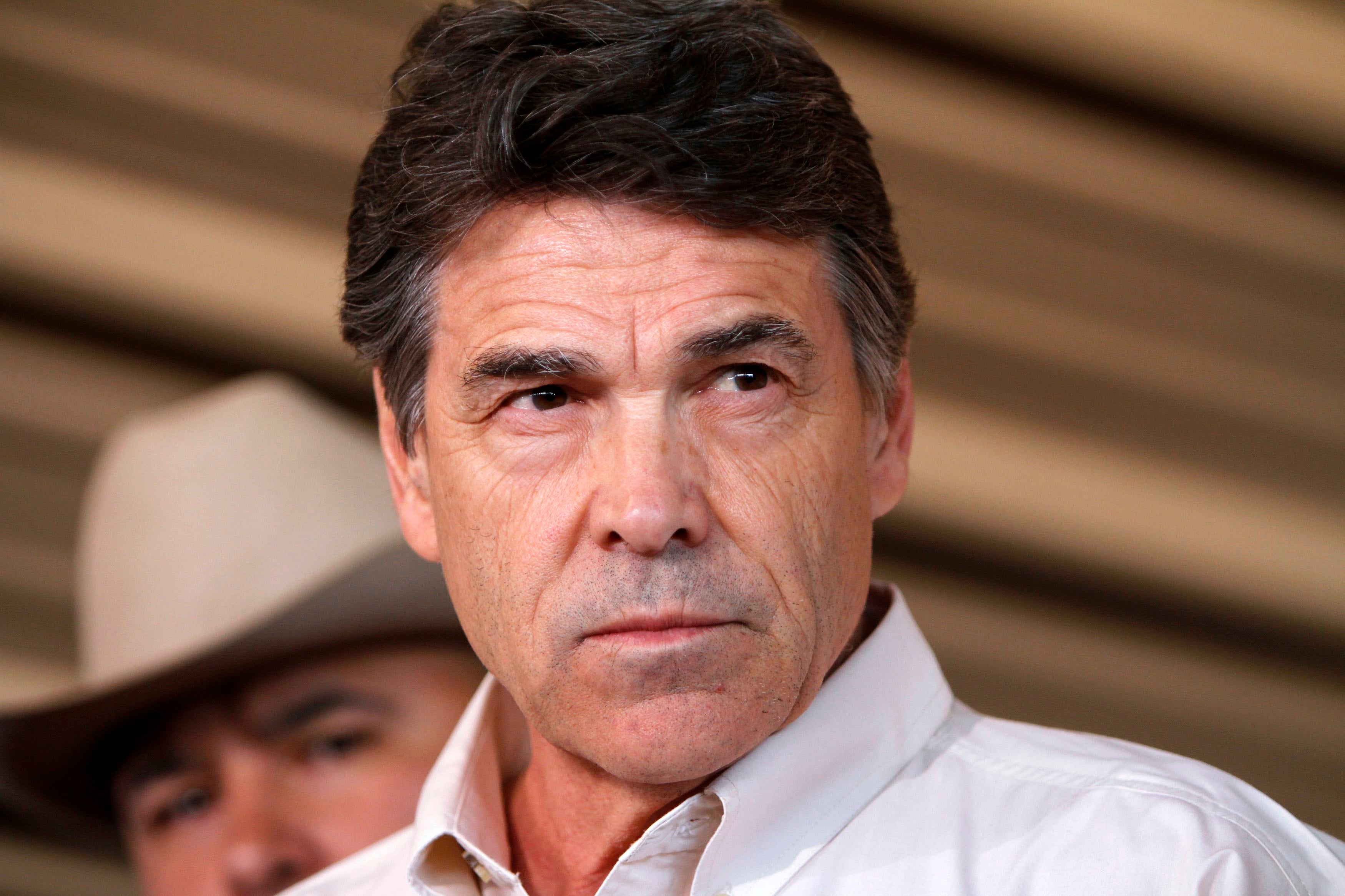 Rick Perry's attorney: Indictment is "outlandish, wrong" - CBS News