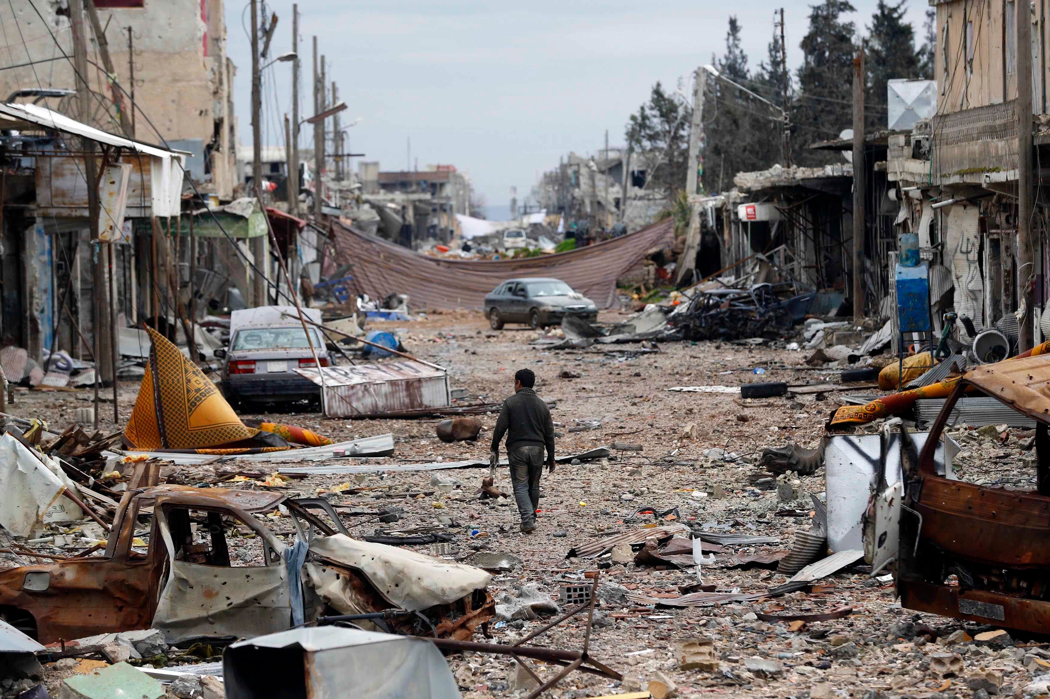 ISIS fighters admit defeat in Syrian town of Kobani - CBS News