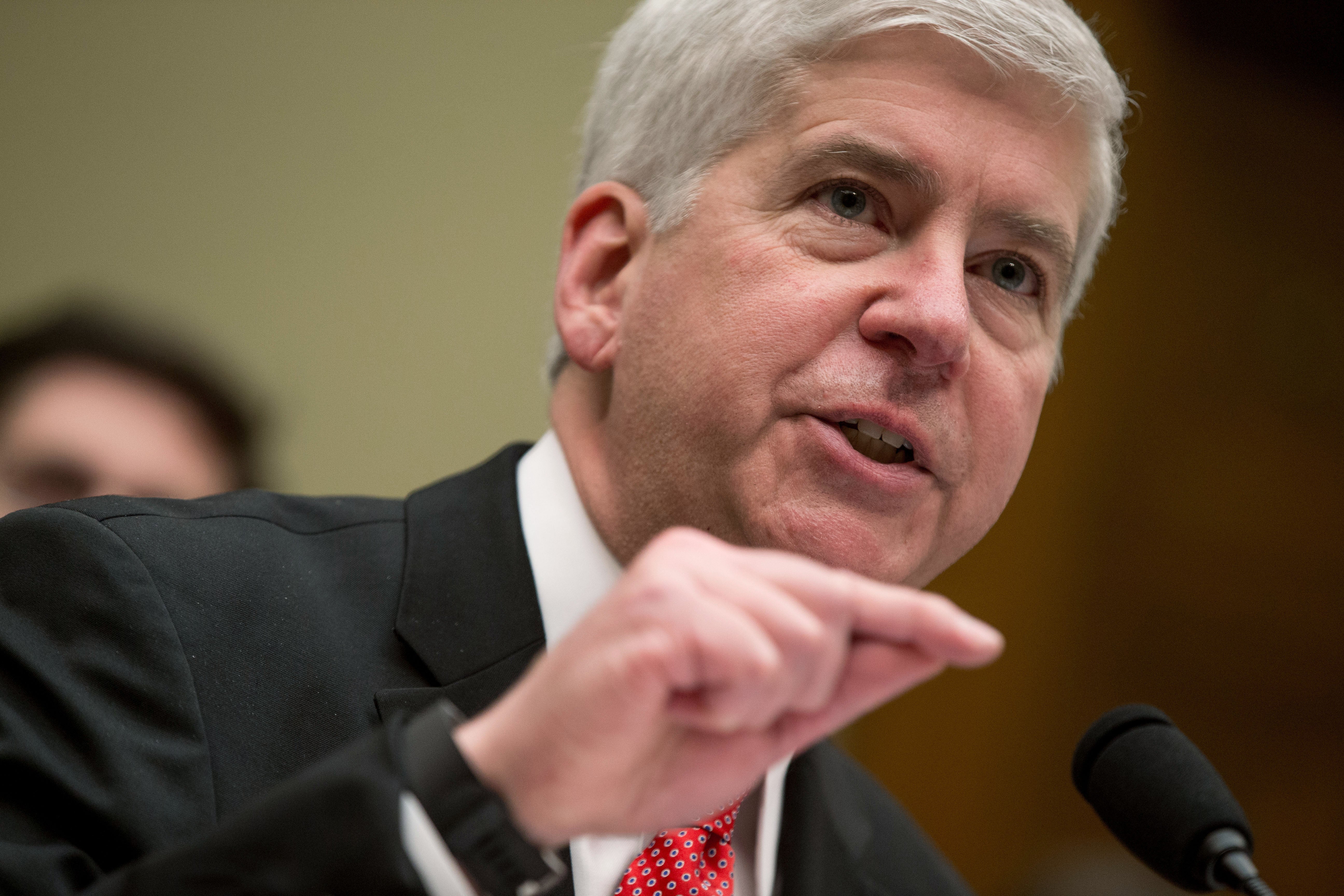 Flint Water Crisis Michigan Gov Rick Snyder Announces Plans To Fix Problem CBS News