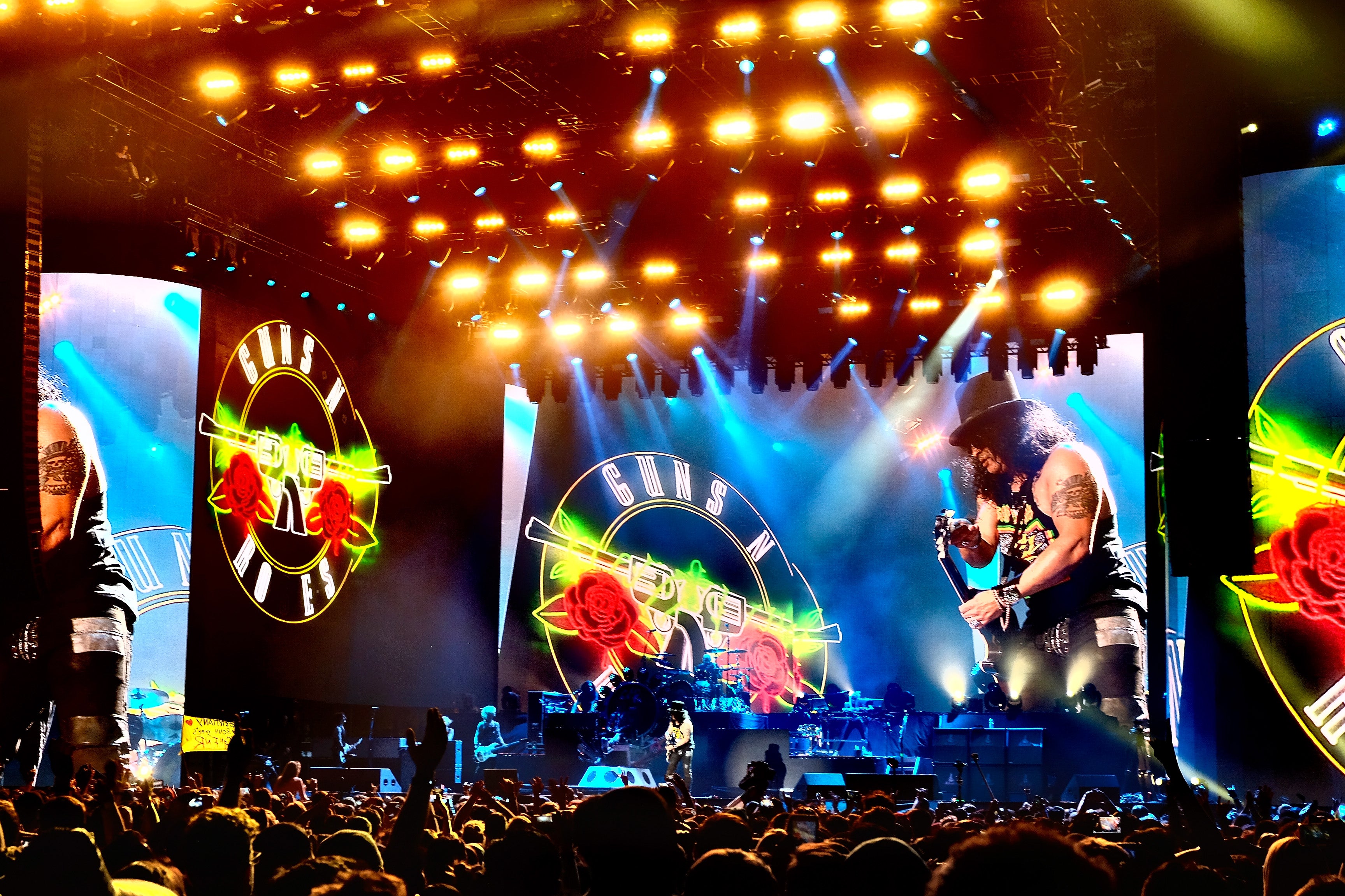 Update More Than 40 People Arrested At Guns N Roses Concerts In New