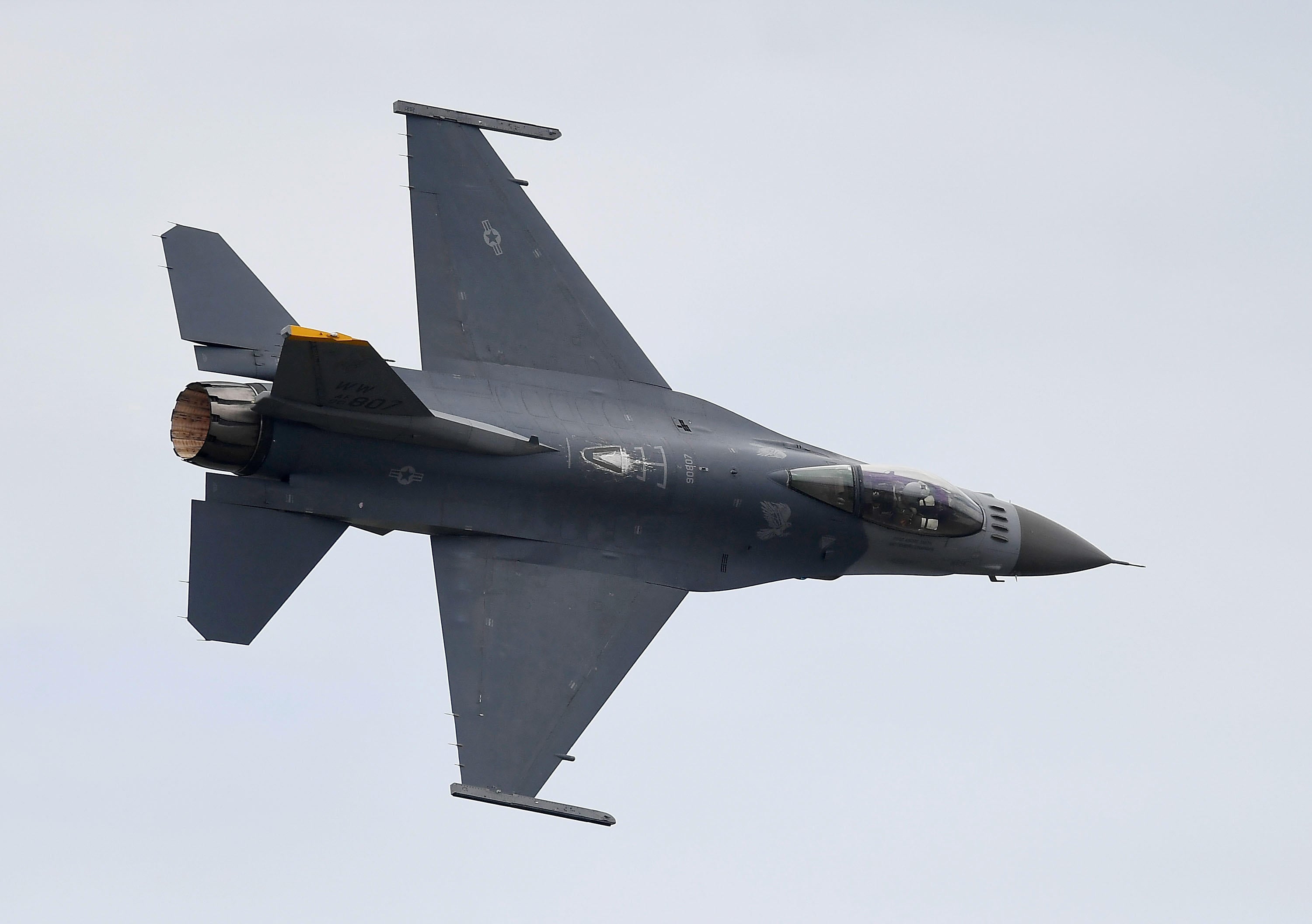 F 16 Fighter Jet Crashes Near Joint Base Andrews In Maryland CBS News F 16 Fighter Jet Crashes Near Joint Base Andrews In Maryland CBS News