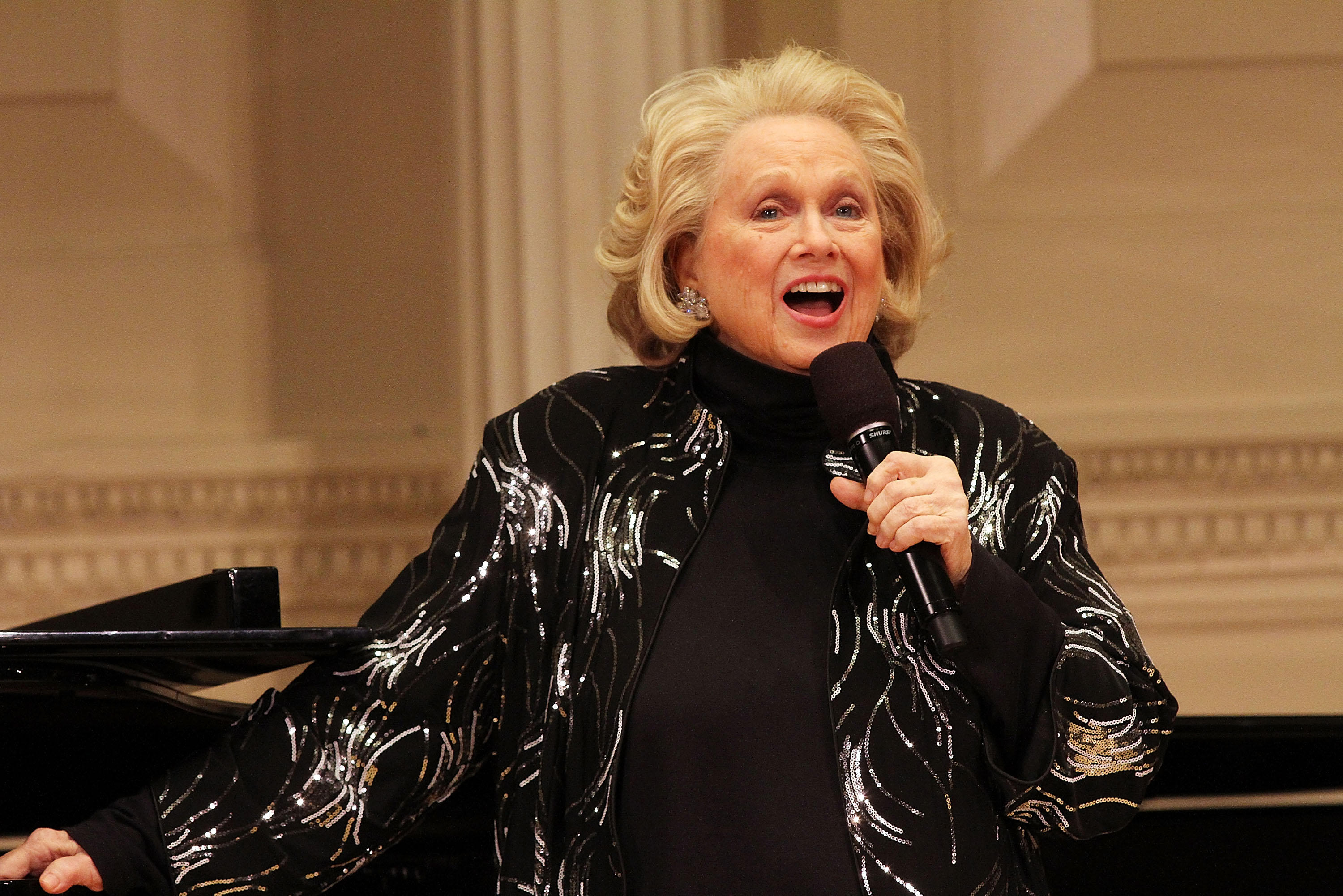 Barbara Cook, acclaimed singer and actress, is dead at 89 - CBS News