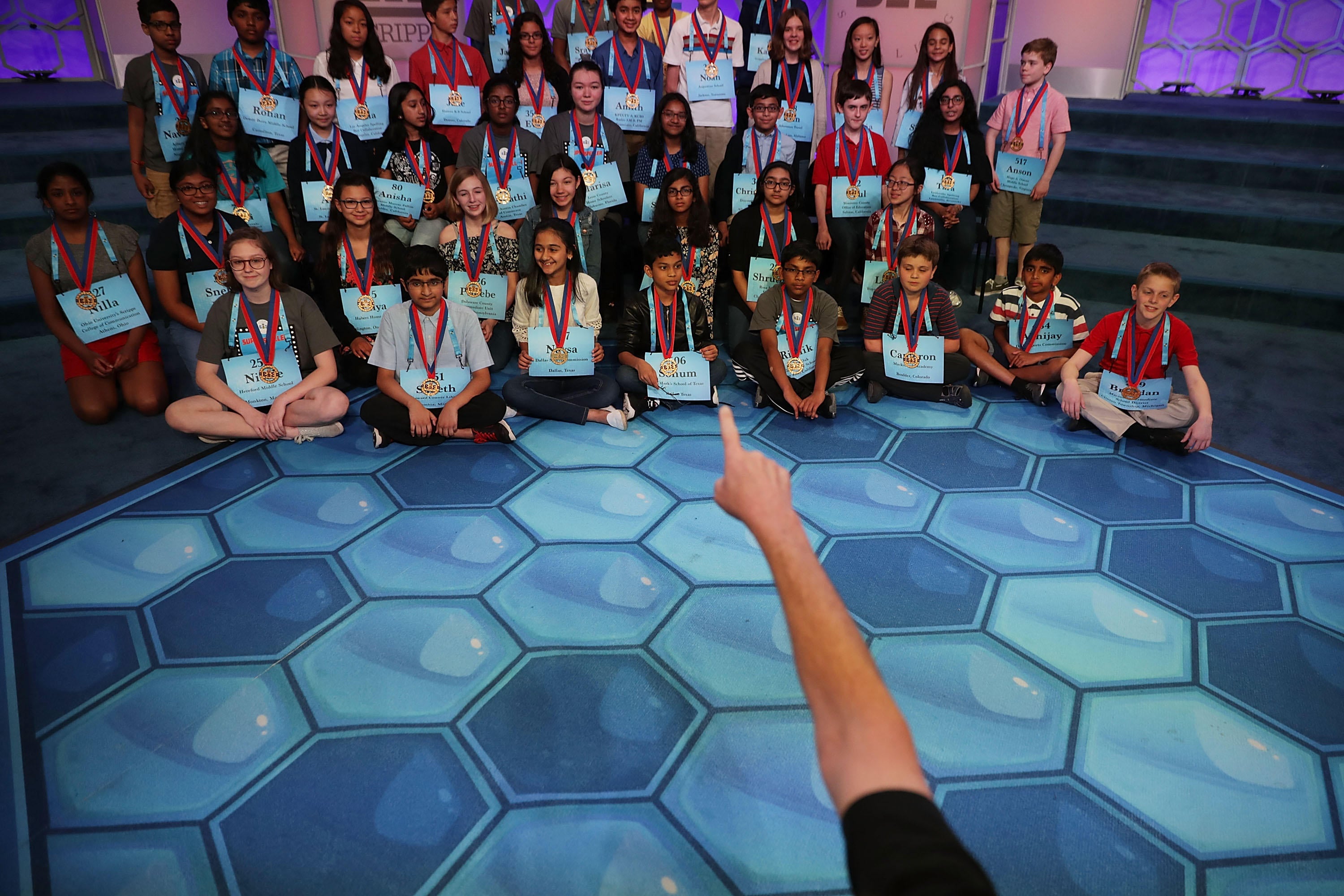 41 Finalists Advance In 2018 National Spelling Bee Competition CBS News 41 Finalists Advance In 2018 National Spelling Bee Competition CBS News