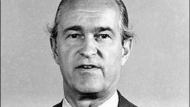 Former CIA Director Helms Dead At 89 - CBS News