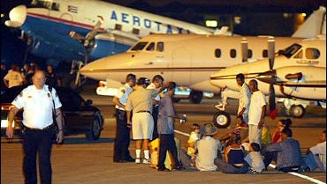 Hijacked Cuban Plane Lands In Key West - CBS News