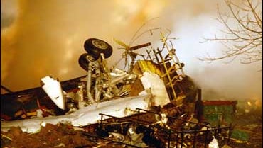 Buffalo Crash Pilot's Skills Questioned - CBS News