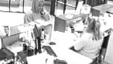 Cops Hunt for Young Girl Bank Robbers - CBS News
