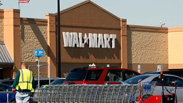 Wal-Mart Faces Massive Lawsuit Alleging Gender Discrimination - CBS News