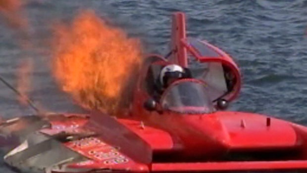 Hydroplane driver narrowly escapes fiery death (VIDEO) - CBS News