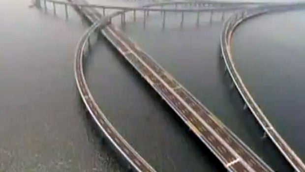 World's longest bridge built in China - CBS News