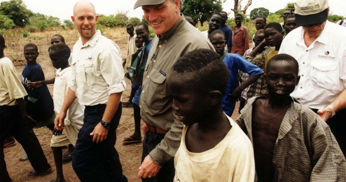 Franklin Graham: The hell-raising evangelist's son - CBS News