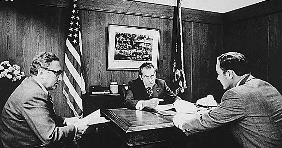 Flashback: Nixon White House defends “Saturday Night Massacre” - CBS News
