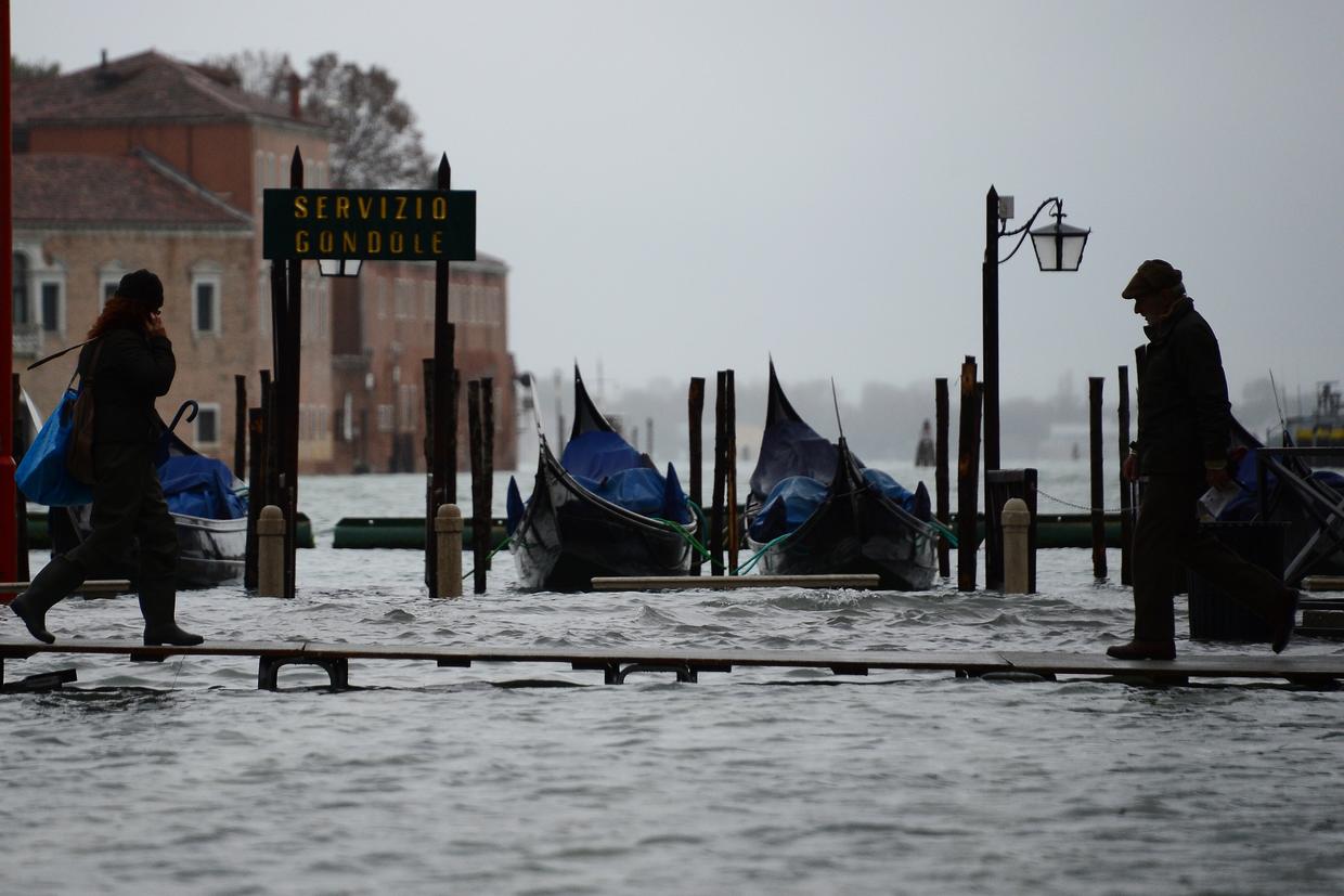 Venice under water - Photo 1 - CBS News