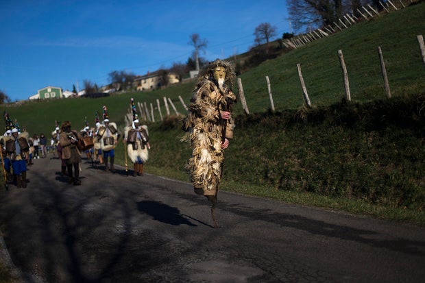 Masquerade festival in Spain - CBS News