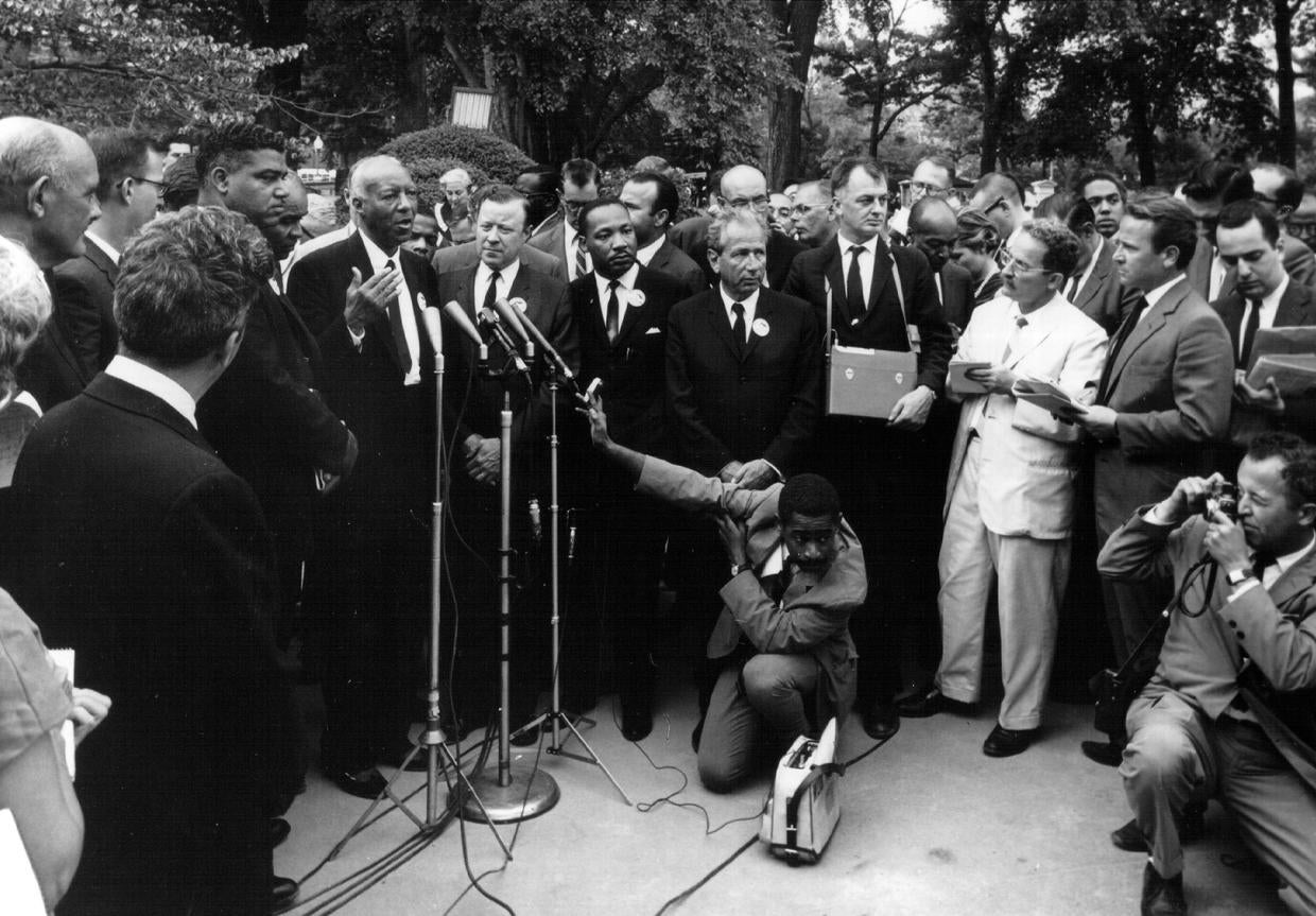 Iconic photos of Dr. Martin Luther King Jr. - CBS News