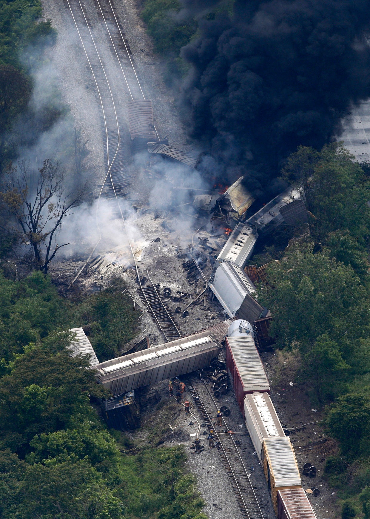 Fiery freight train crash in Md.