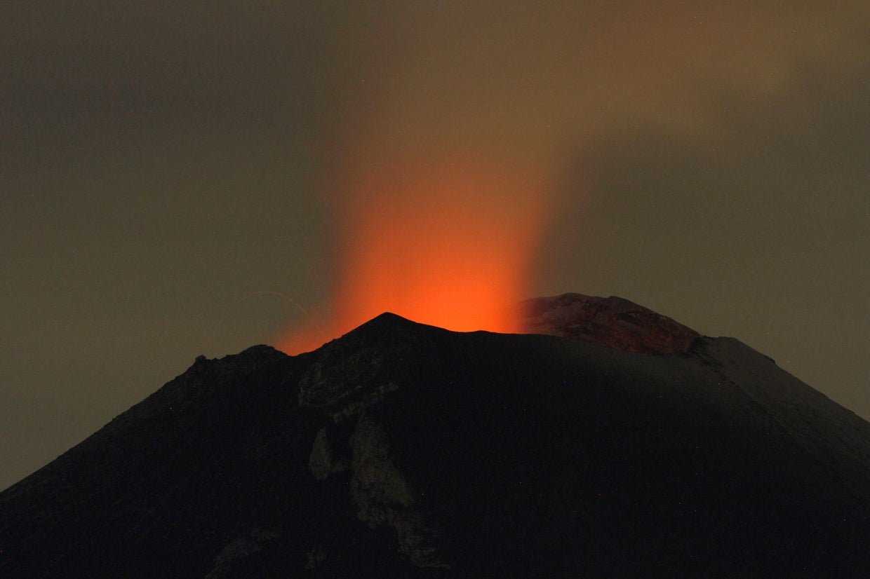Mexican volcano erupts
