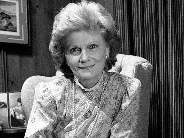 Famous TV moms - CBS News