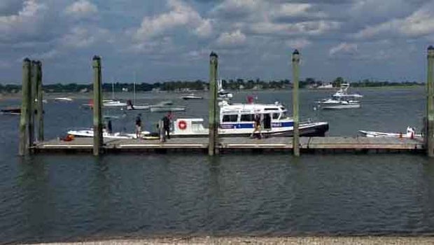 Teenage girl killed in Connecticut boating accident - CBS News