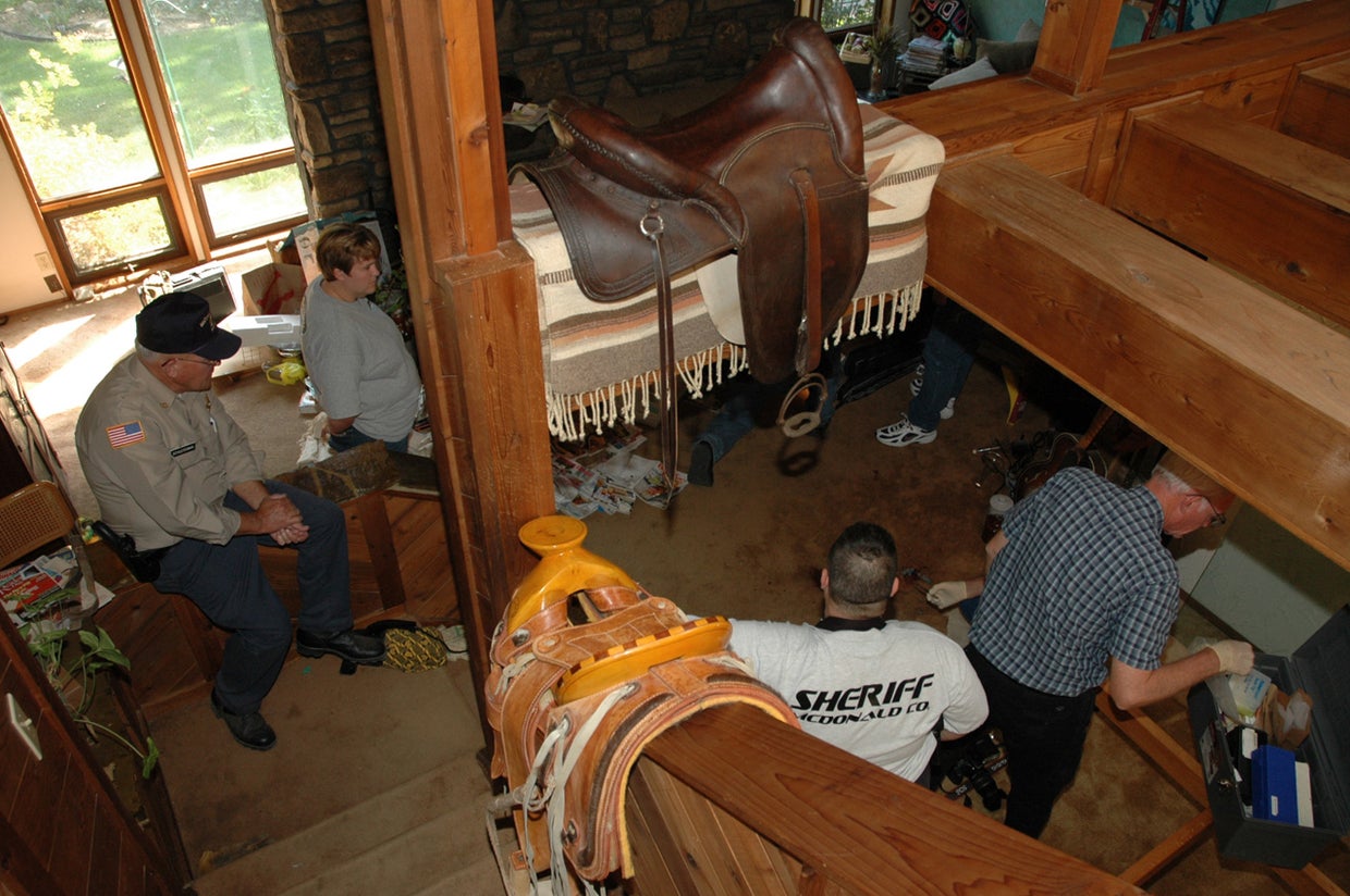 Surviving a Texas shootout - CBS News