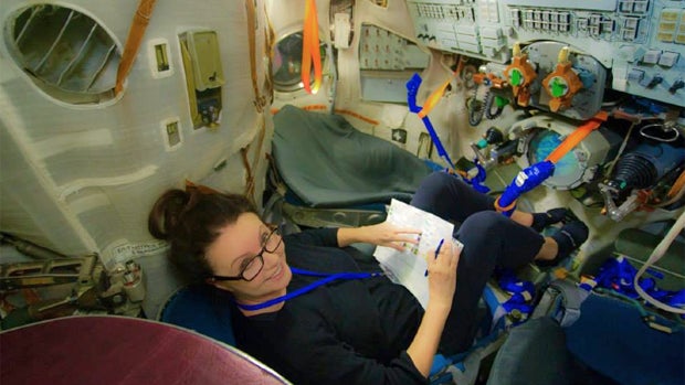 Singer Sarah Brightman drops plans to go to space - CBS News
