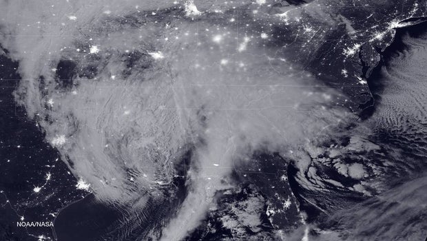 Winter storm 2016: Stunning image of the blizzard seen from space - CBS ...