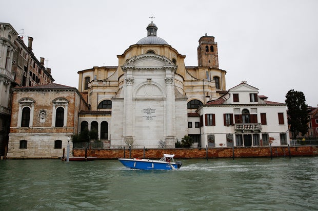 Sea level rise threatens U.S. historic sites - CBS News