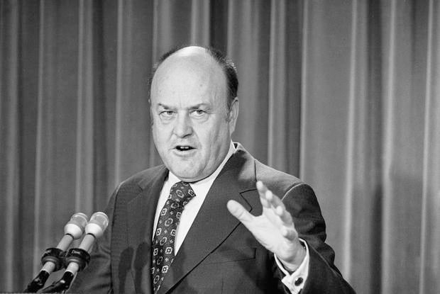 Melvin Laird, defense secretary under Nixon, has died at 94 - CBS News