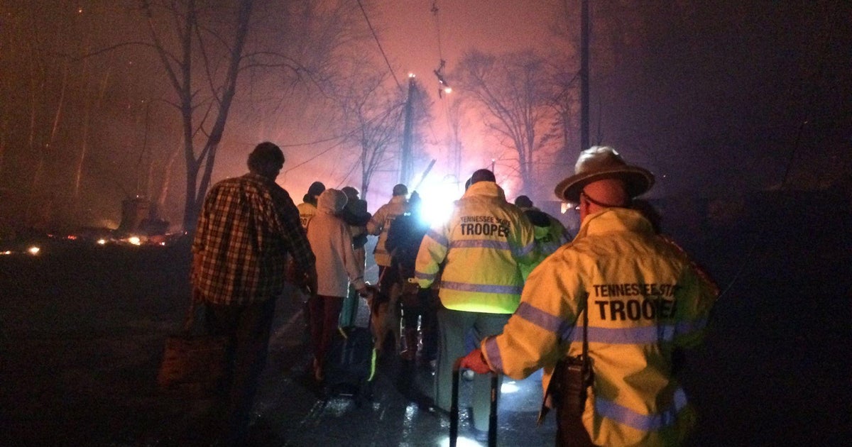 Gatlinburg fire: Pigeon Forge evacuated due to Tennessee wildfire - CBS ...