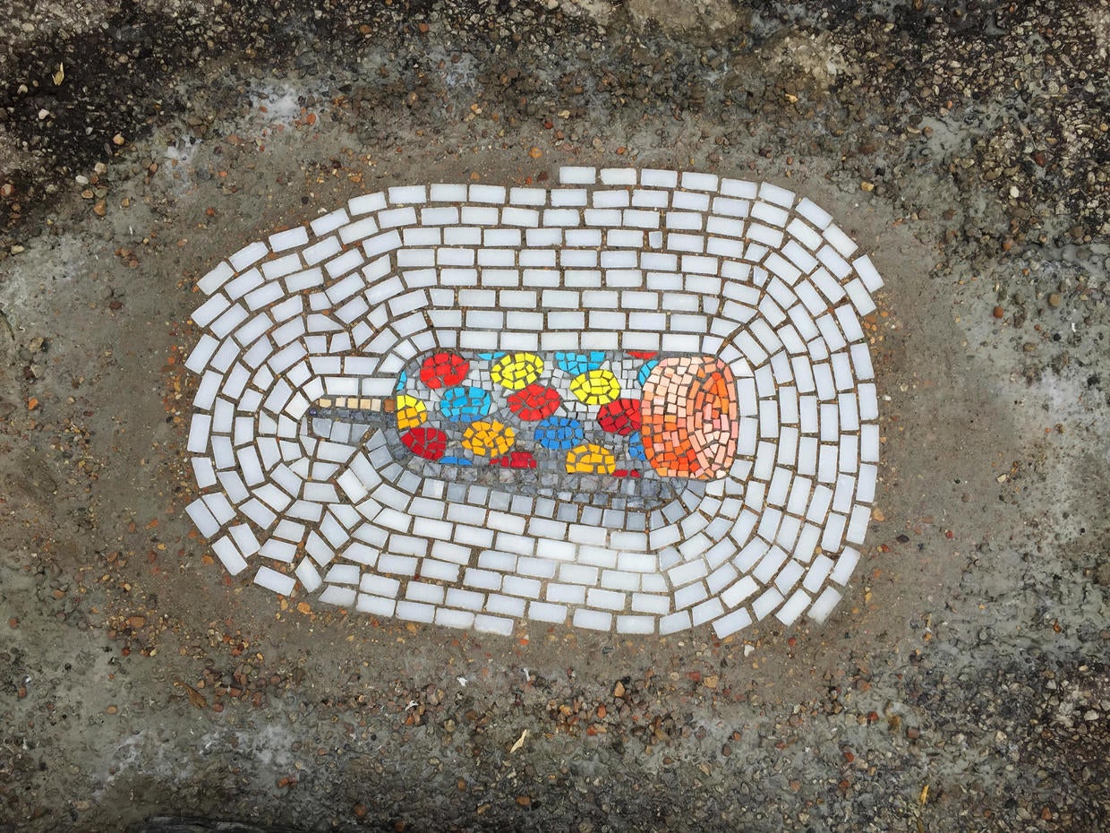 Street art: Jim Bachor's pothole mosaics - CBS News