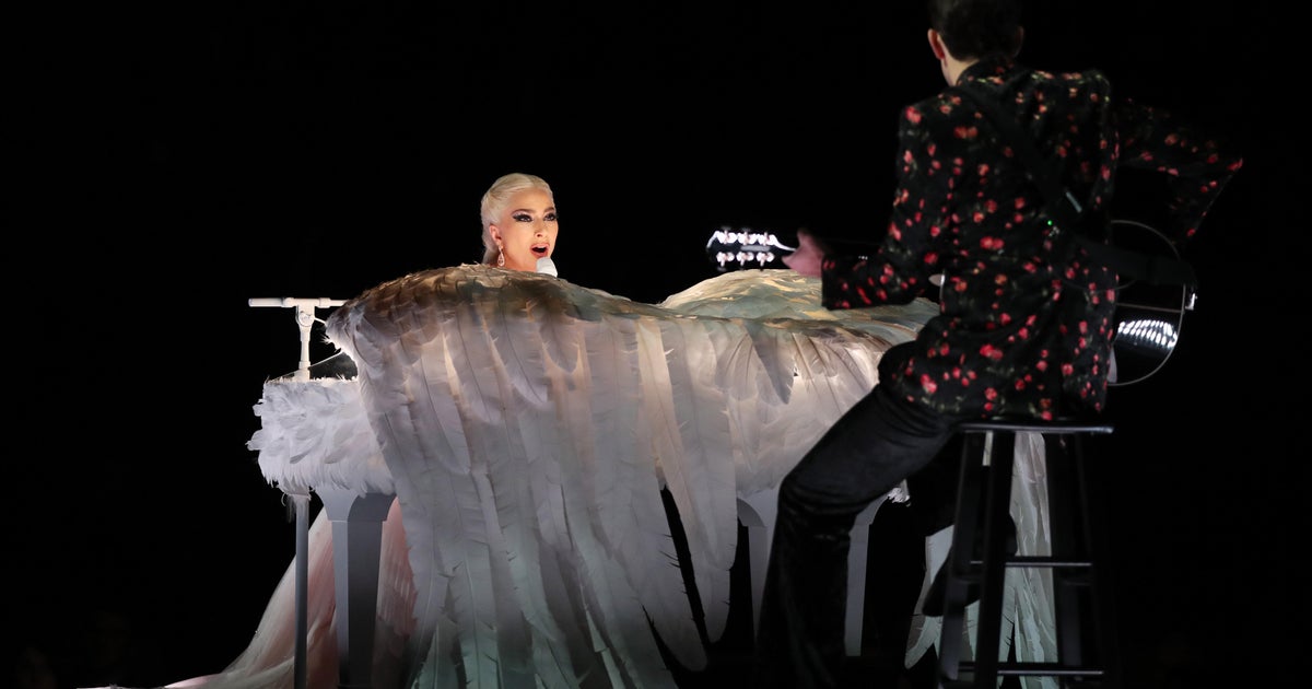 Grammys Live Blog: Who won, red carpet, performances, and highlights ...