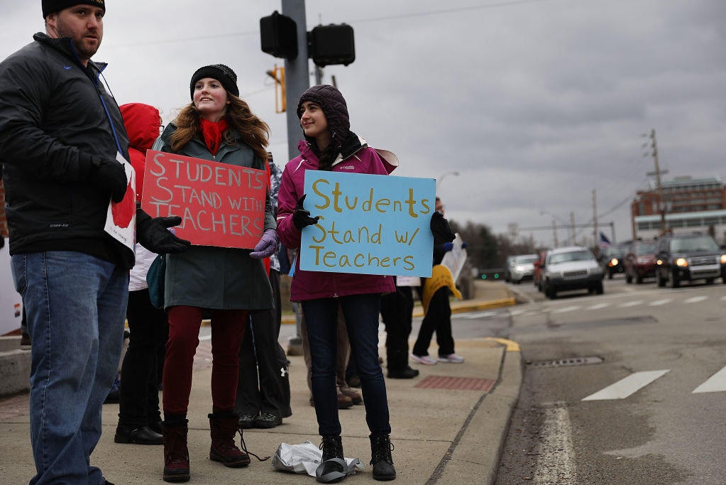 West Virginia Teachers No Pay Raise No School Strike Goes On CBS News west-virginia-teachers-no-pay-raise-no-school-strike-goes-on-cbs-news