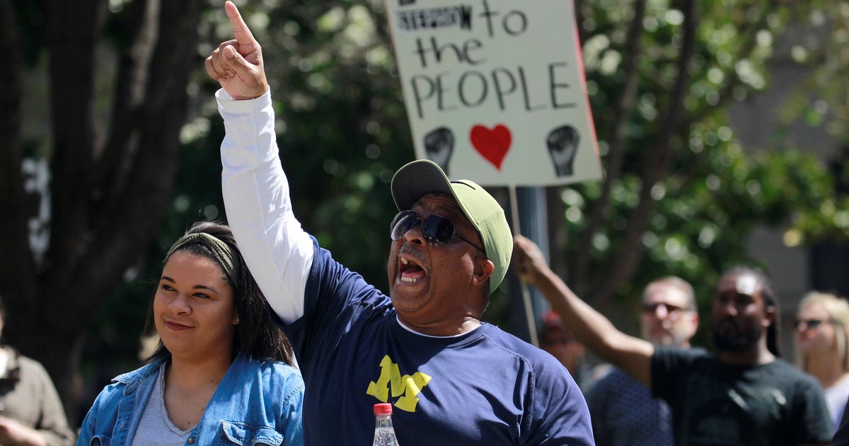 Stephon Clark rally: Hundreds seek justice for unarmed man shot dead by ...