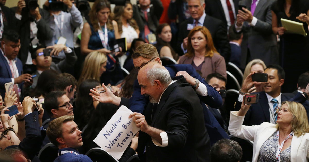 Sam Husseini, reporter with The Nation, removed from Trump-Putin press ...