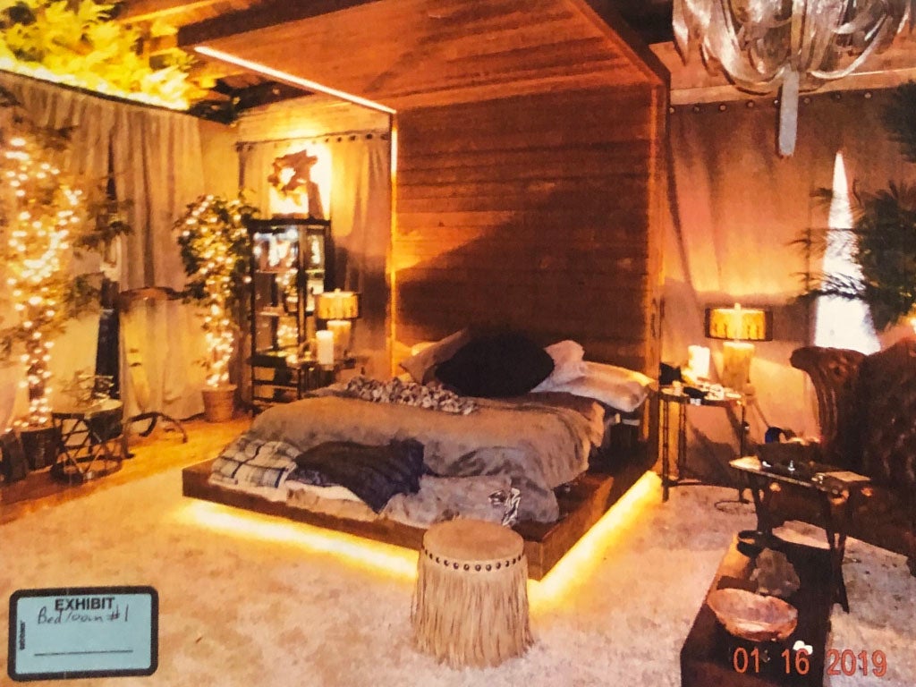 R. Kelly Asks Judge To Lift Time Limit On Use Of Recording Studio; City ...