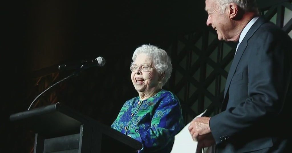 Joanne Rogers, Widow Of Fred Rogers, Dies At Age 92 - CBS Pittsburgh