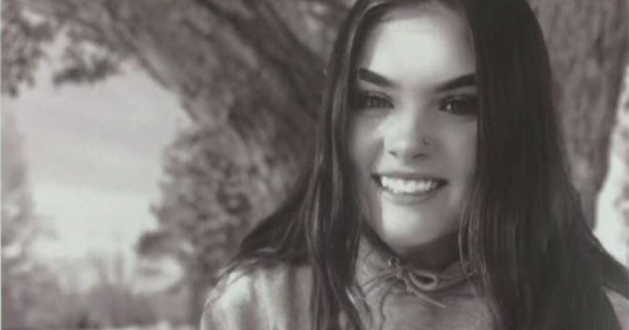 Parents: Our Daughter Nearly Died From Vaping - CBS Chicago