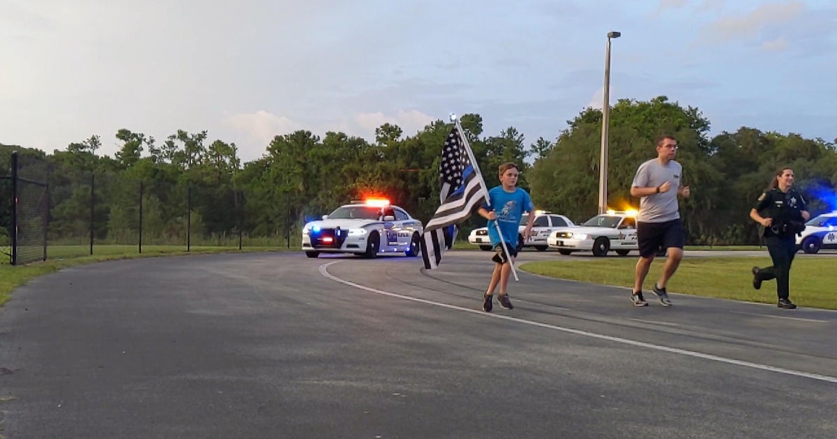 11-year-old running for fallen first responders inspires others across ...