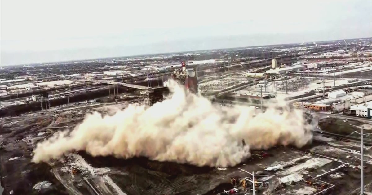 Little Village Residents Ask 'Why Now' For Smokestack Demolition During ...