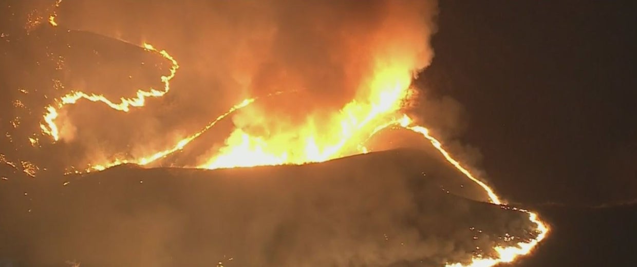 Fast-Spreading Bruder Fire In Redlands Forces Residents To Flee - CBS ...
