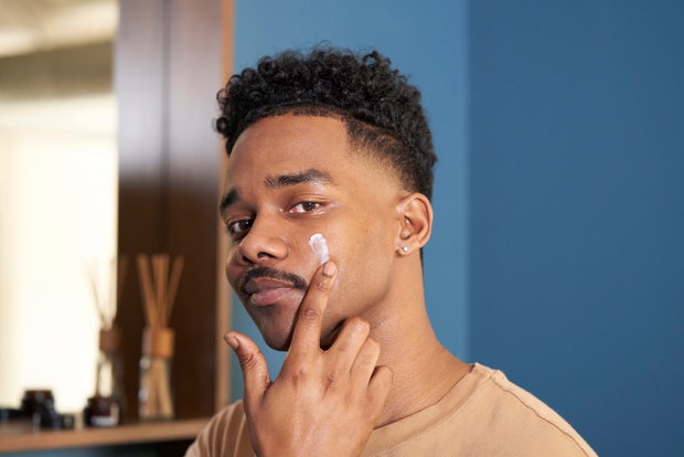 Videoconference calls are leading men to the makeup counter - CBS News