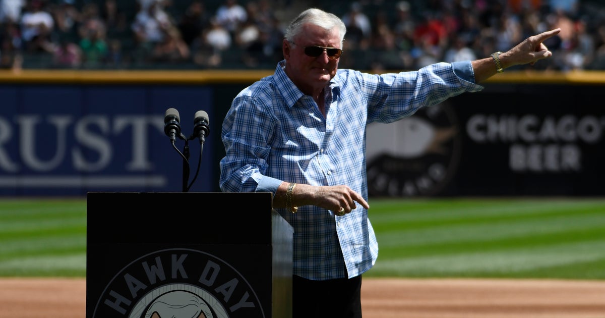 Held Back A Year By Pandemic, Hawk Harrelson Finally Accepts Baseball ...