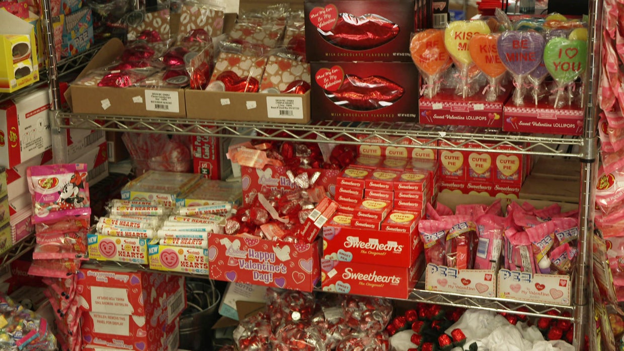 New York's sweetest shop: Selling candy since 1937 - CBS News