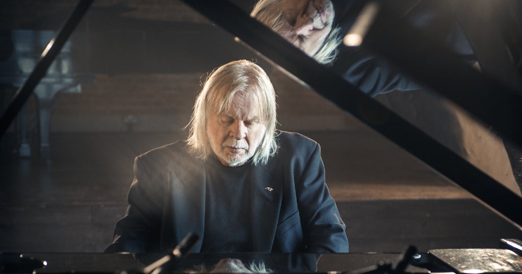 CBS SF Talks to Progressive Rock Keyboard Giant Rick Wakeman - CBS San ...