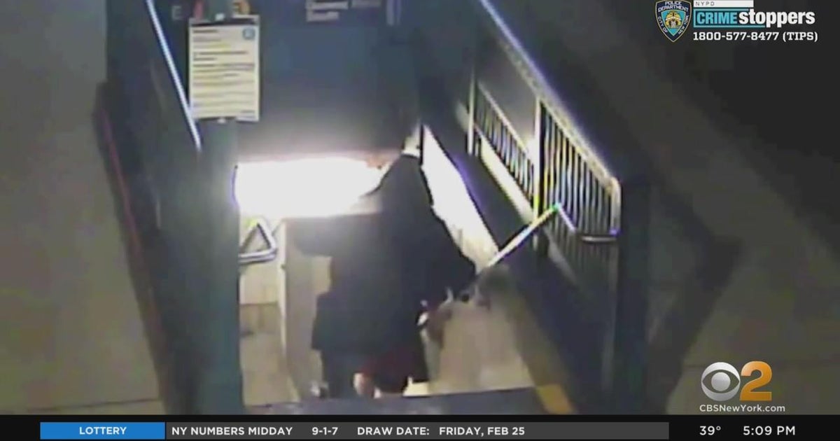 Woman brutally attacked with hammer at Queens subway station - CBS New York