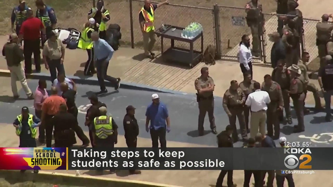 Fernando and Greg Hosts 'The Addams Family Marathon'